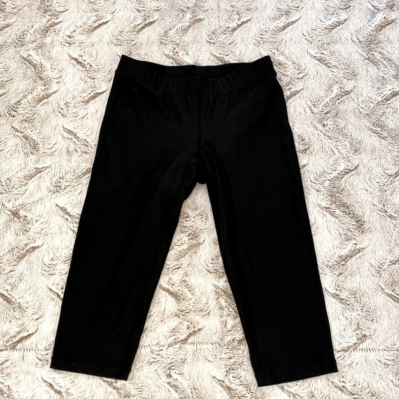 Wilson | Shorts | Nwt Wilson Tennis Black Village Capri Skort | Poshmark